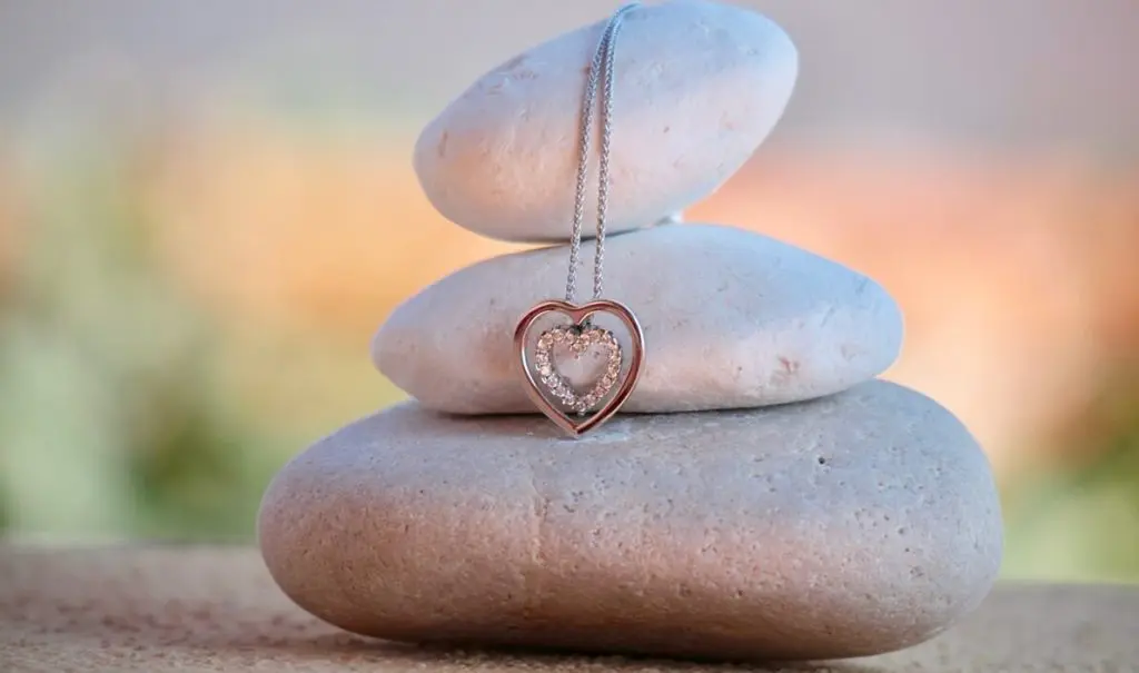 Was ist Weißgold und woraus besteht es? | Juweloro